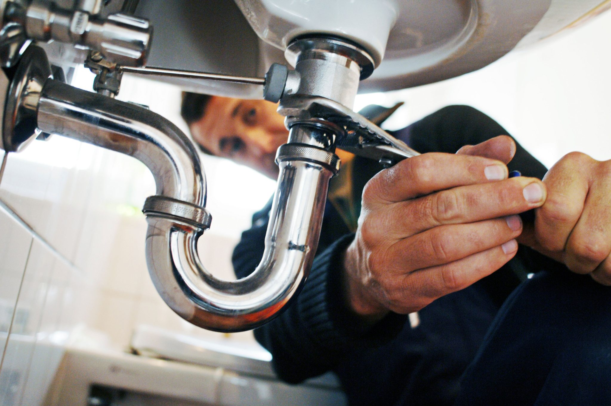 10 Essential Plumbing Tools Every DIYer Should Keep on Hand | One Man ...